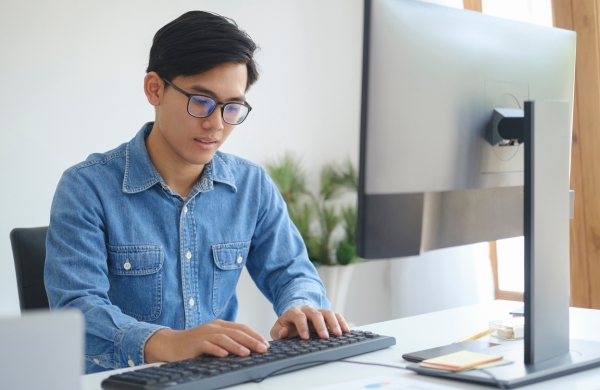 How to Stop Catfishing? Safe Online Interaction Tips